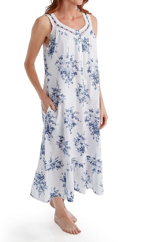 Cotton Nightgown - 10 Tips To A Better Night's Sleep